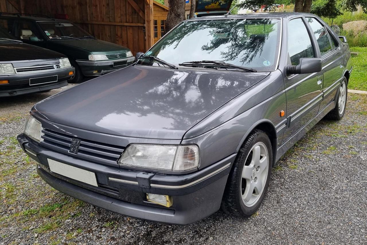 Photo 1 - L'un des premiers exemplaires de la Peugeot 405 T16 est proposé à la vente sur le site ...