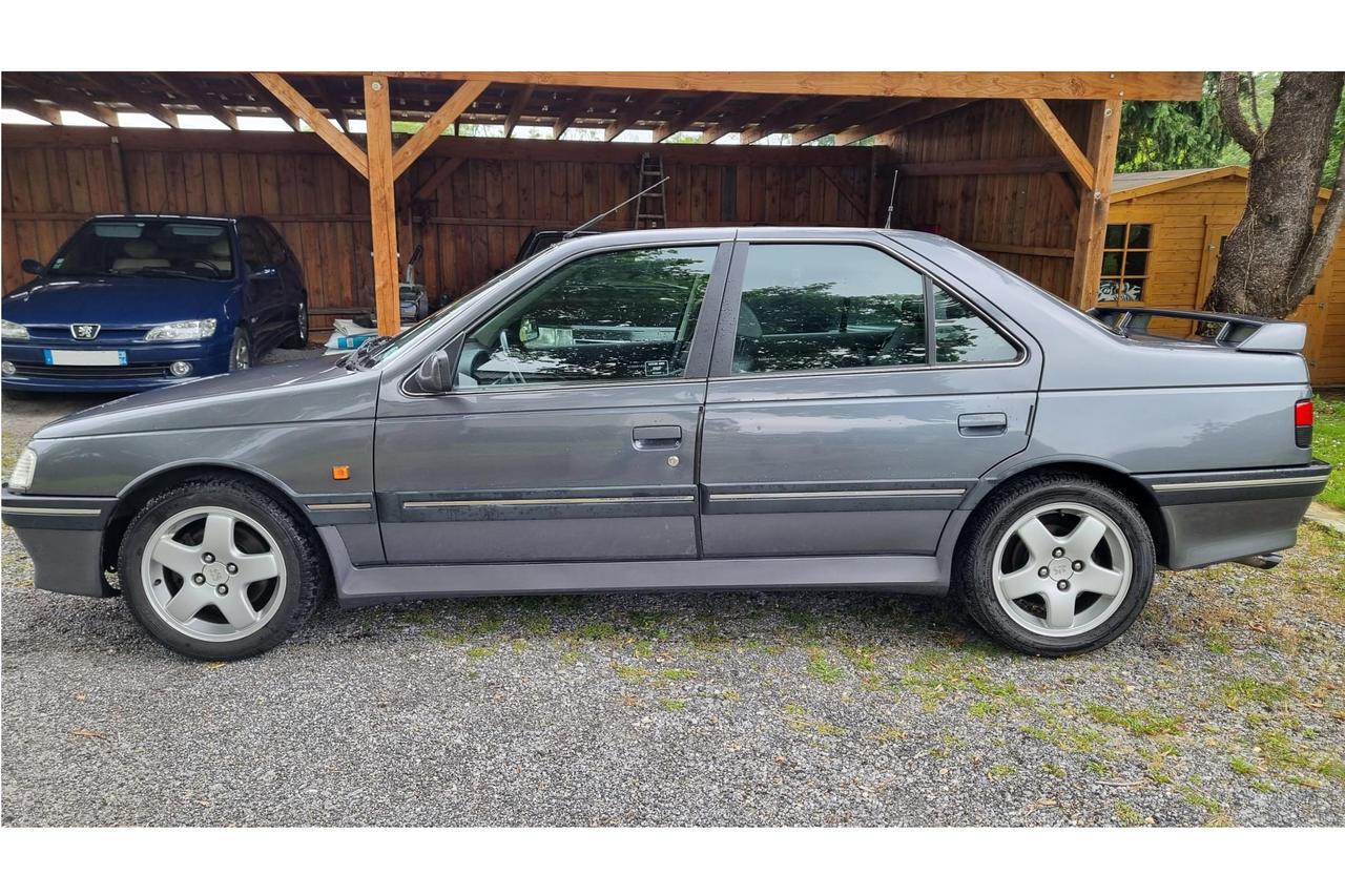 Photo 5 - La carrosserie de cet exemplaire ne présente pas de défauts apparents. - Peugeot 405 ...