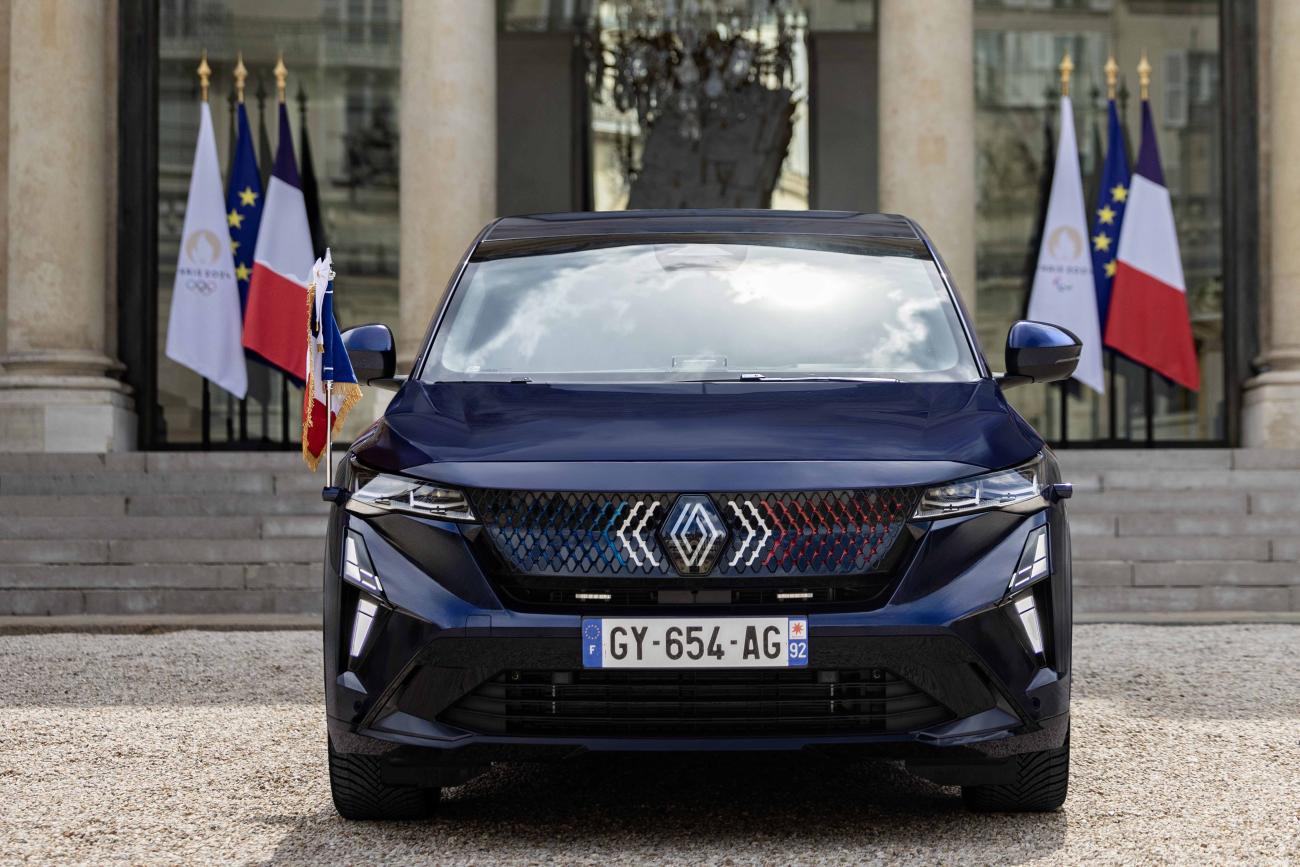 Photo 2 - Le Rafale a reçu des aménagements spécifiques. Renault n'est ...
