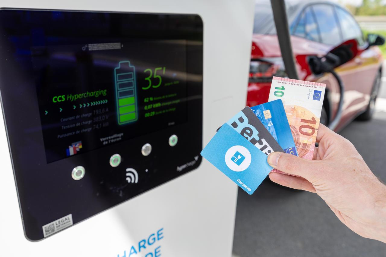 Voiture électrique : comment payer aux bornes de recharge