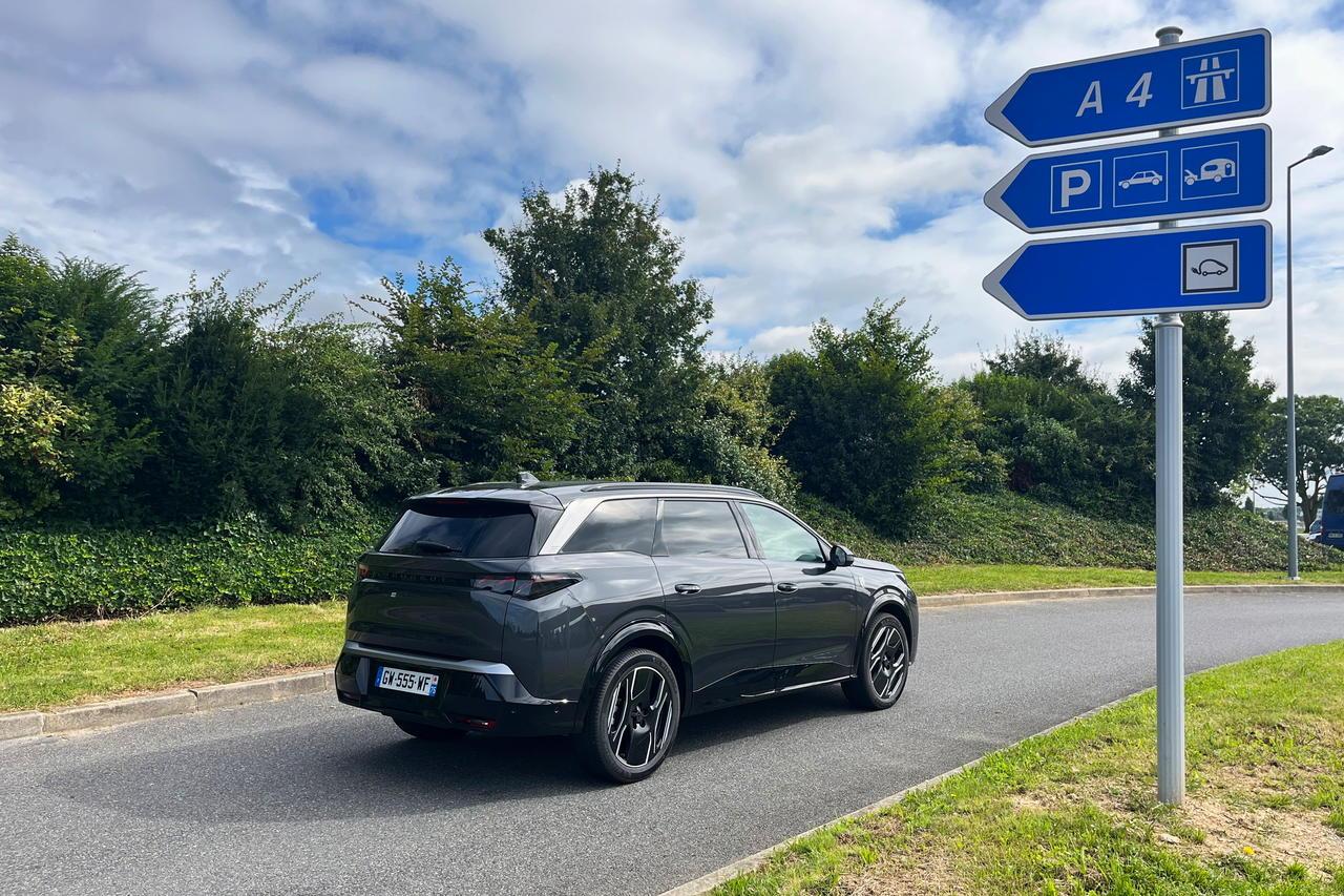 Essai Peugeot e-5008 (2024) : quelle est sa véritable autonomie
