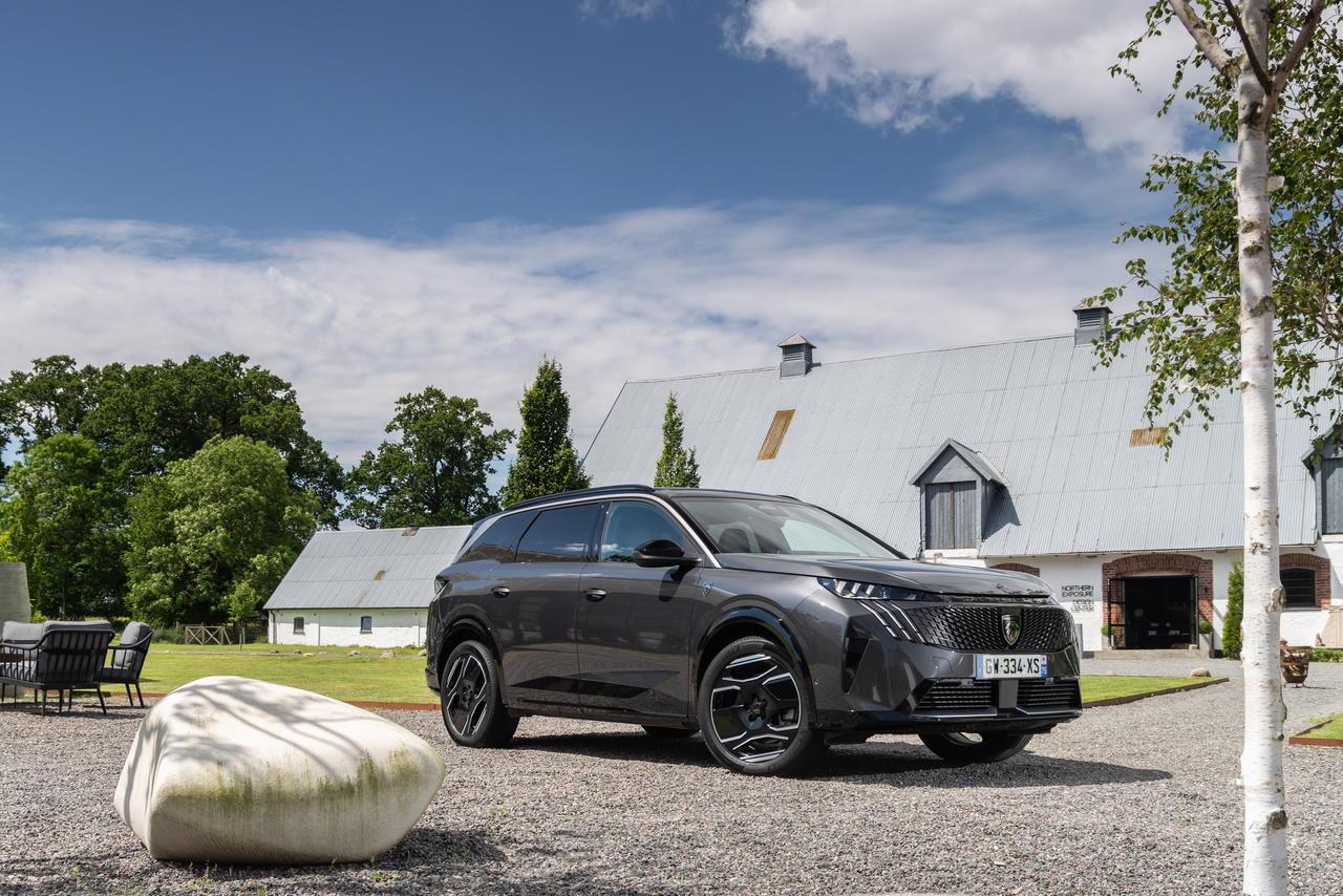 Photo 7 - peugeot e-5008 GT - Essai Peugeot e-5008 (2024) : quelle est sa véritable autonomie