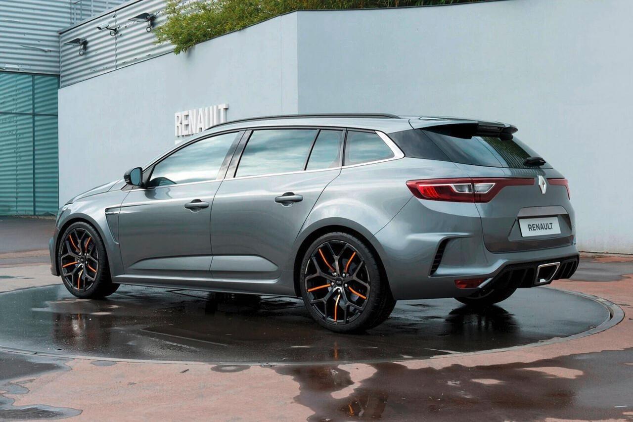 Photo 4 - La Renault Mégane IV RS fut aussi envisagée en break ...