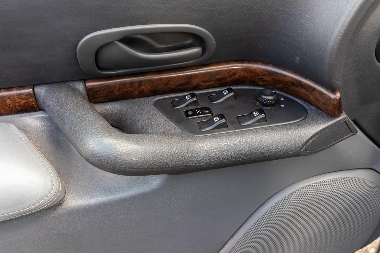 Photo 44 - Renault Safrane designer - Essai rétro Renault Safrane V6 et ...