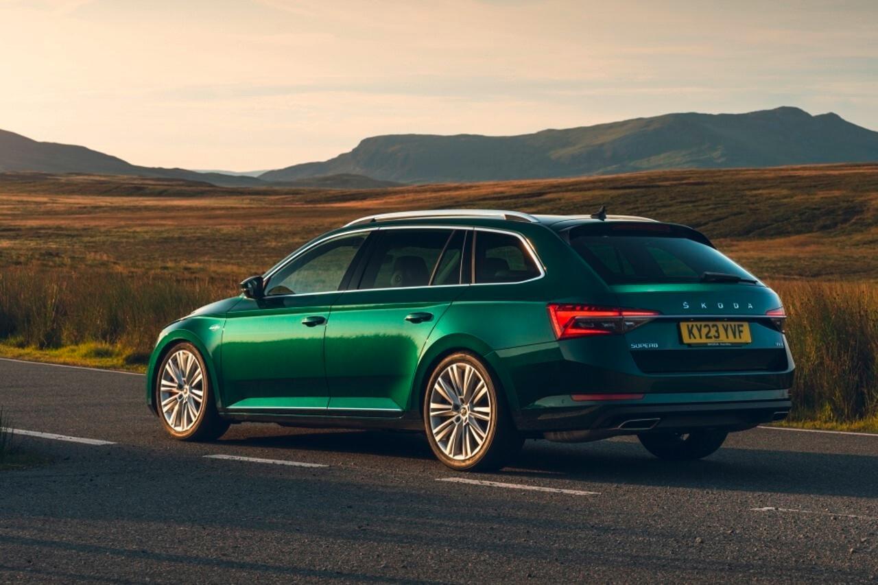 Skoda Superb Sleeper Edition (2024). 477 ch dans un break discret
