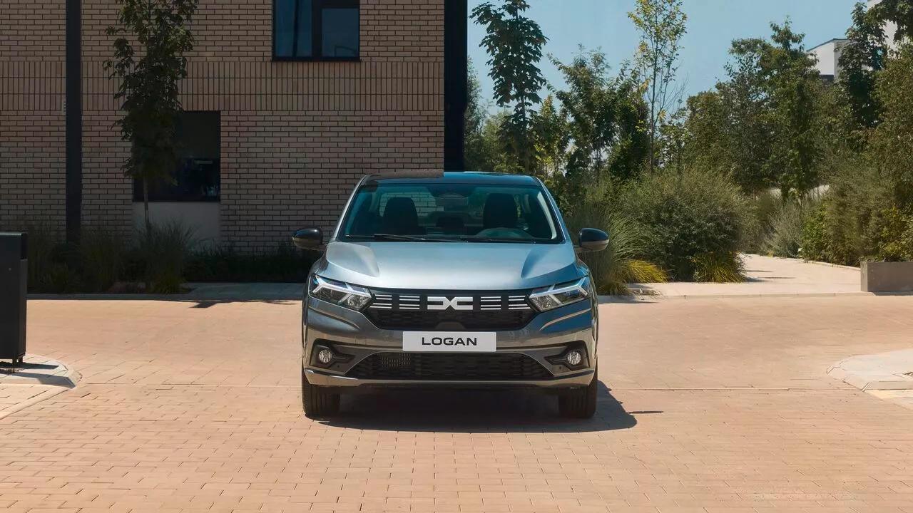 Photo 12 - Comme le reste de la gamme, la Logan 3 a bénéficié en 2023 ...