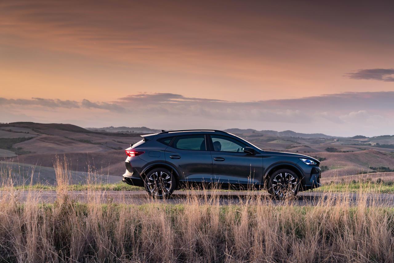 Photo 10 - Cupra Formentor restylé 2024 vue profil - Essai Cupra ...