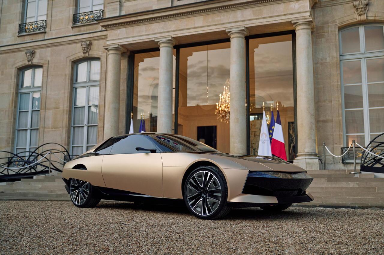 Diaporama et photos - Le concept SM Tribute de DS a fait son entrée à l’Elysée | L'Argus