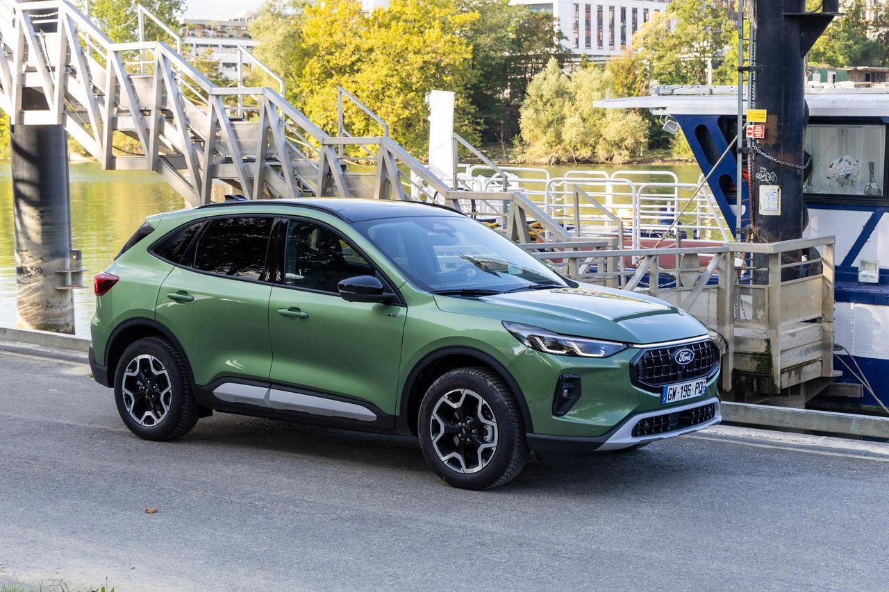 Photo 30 - Ford Kuga 2025 facelift vert Bursting - Essai Ford Kuga ...