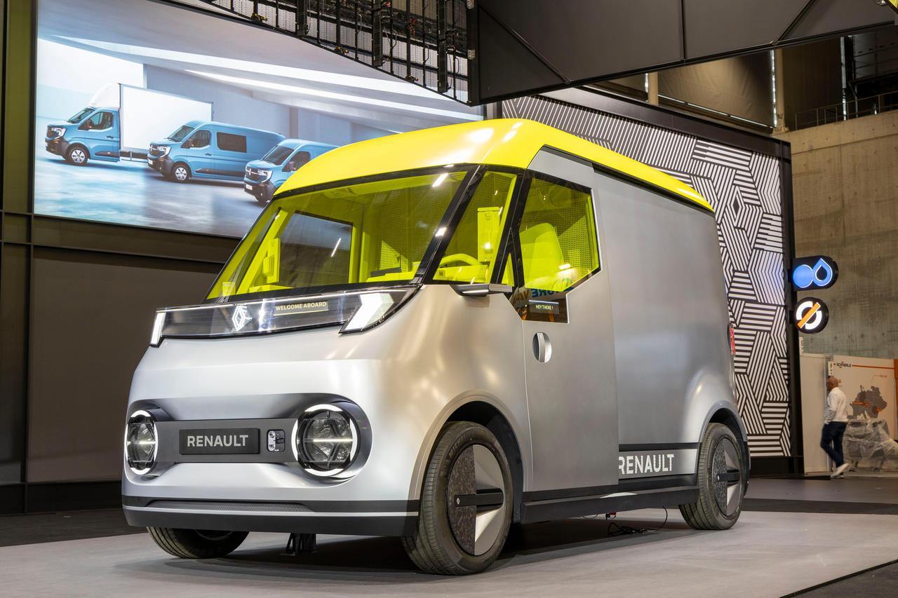 Photo - Voici l'Estafette 4.0 présentée par Renault au Salon de Hanovre 2024. - Renault ...