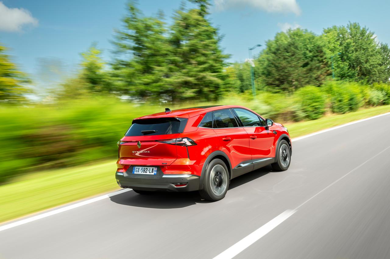 Photo 8 - Avis renault Symbioz rouge - Essai comparatif : le nouveau ...