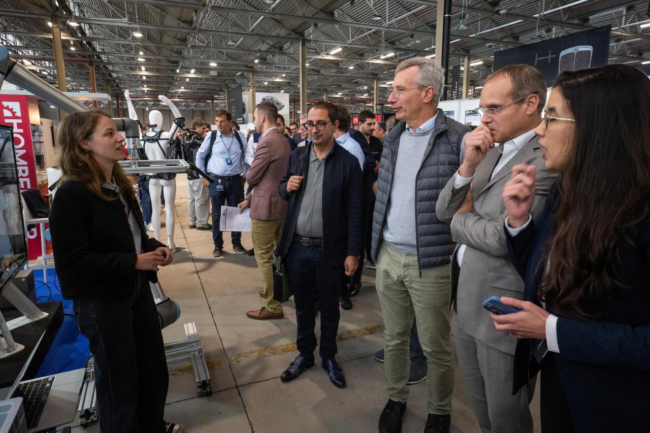 Photo 2 - arnaud deboeuf directeur industrie stellantis factory booster day 2024 - Stellantis ...