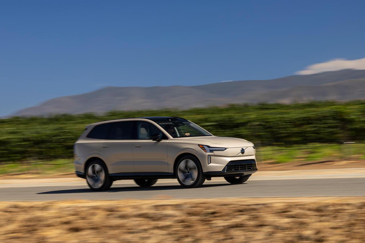 Essai Volvo EX90 (2024). Notre avis sur le luxueux SUV électrique