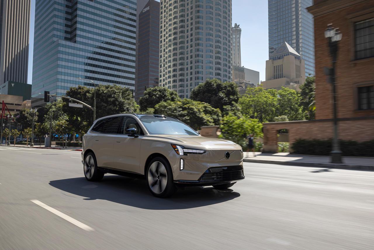 Essai Volvo EX90 (2024). Notre avis sur le luxueux SUV électrique