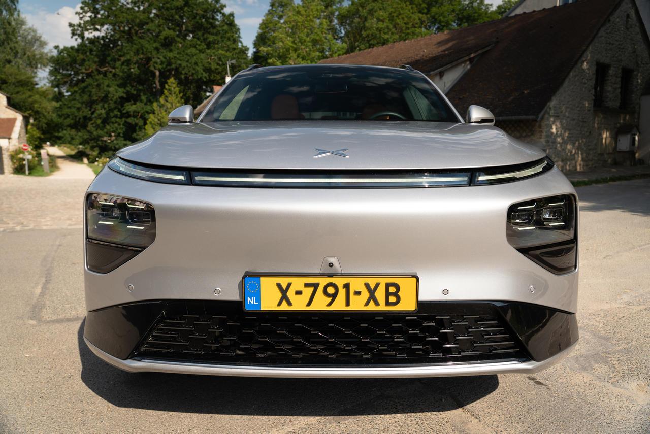 Photo 9 - Xpeng G9 2024 face avant - Essai Xpeng G9 (2024) : une ...