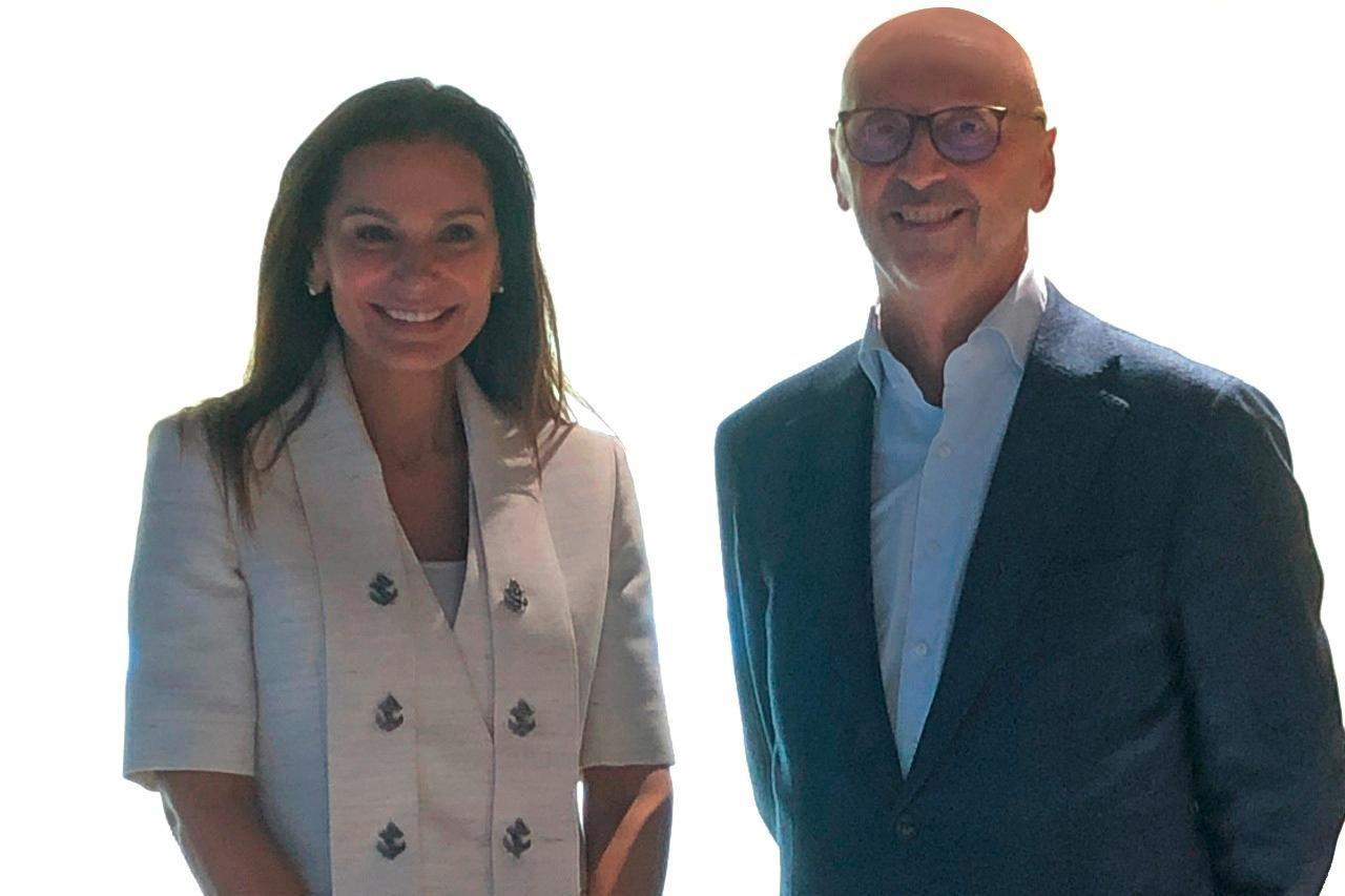 Photo 3 - Neubauer Robbrecht JLR - Neubauer inaugure à Paris une ...