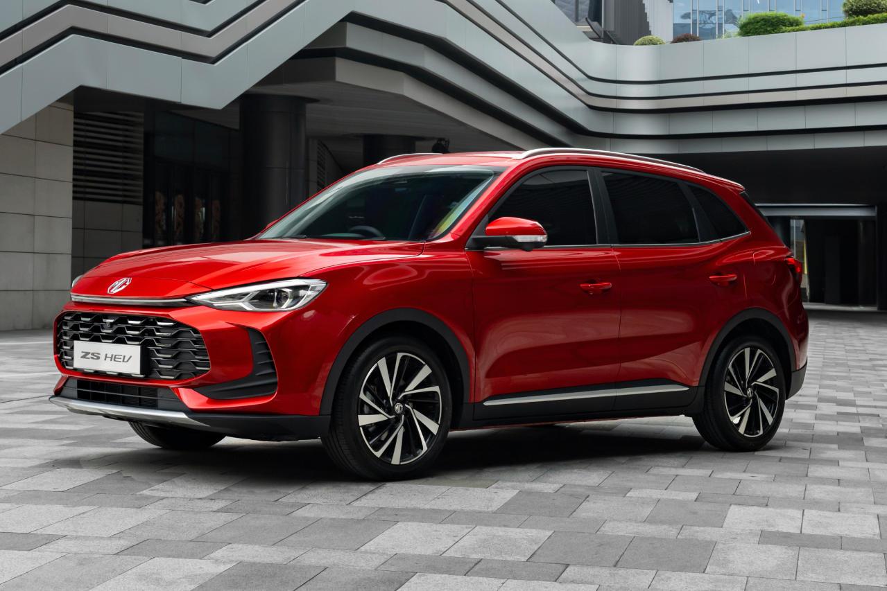 Photo 1 - MG vient de dévoiler la nouvelle génération de son SUV, le ZS, qui va passer à l ...