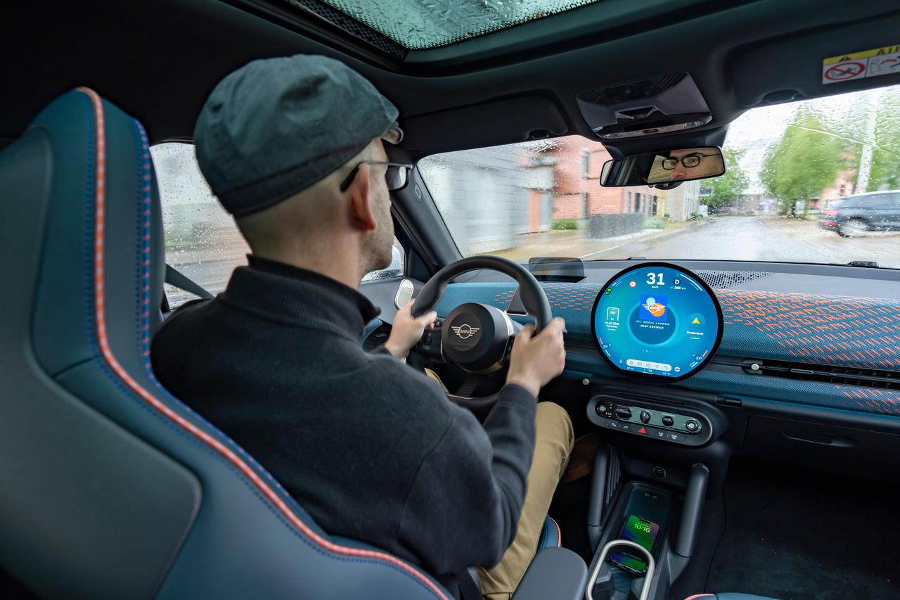 Photo 5 - vue intérieur en mouvement Mini Aceman - Essai Mini Aceman (2024) : faux SUV, vraie Mini