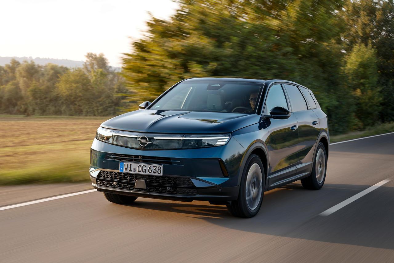 Diaporama et photos - Essai Opel Grandland hybride (2024) : le Peugeot 3008 dans le viseur | L'Argus