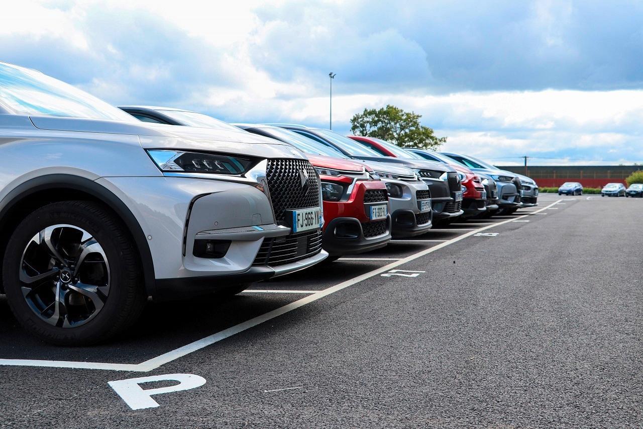 Photo 2 - Parc auto reconditionnement Plumelin - Véhicule d'occasion ...