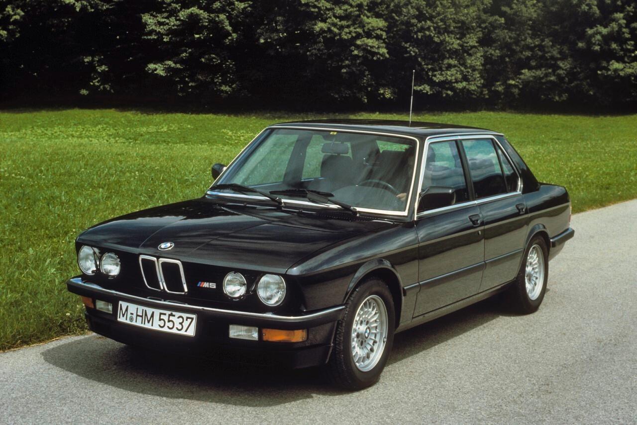 Photo 5 - La première BMW M5 entra en production fin 1984. - BMW M5. La ...