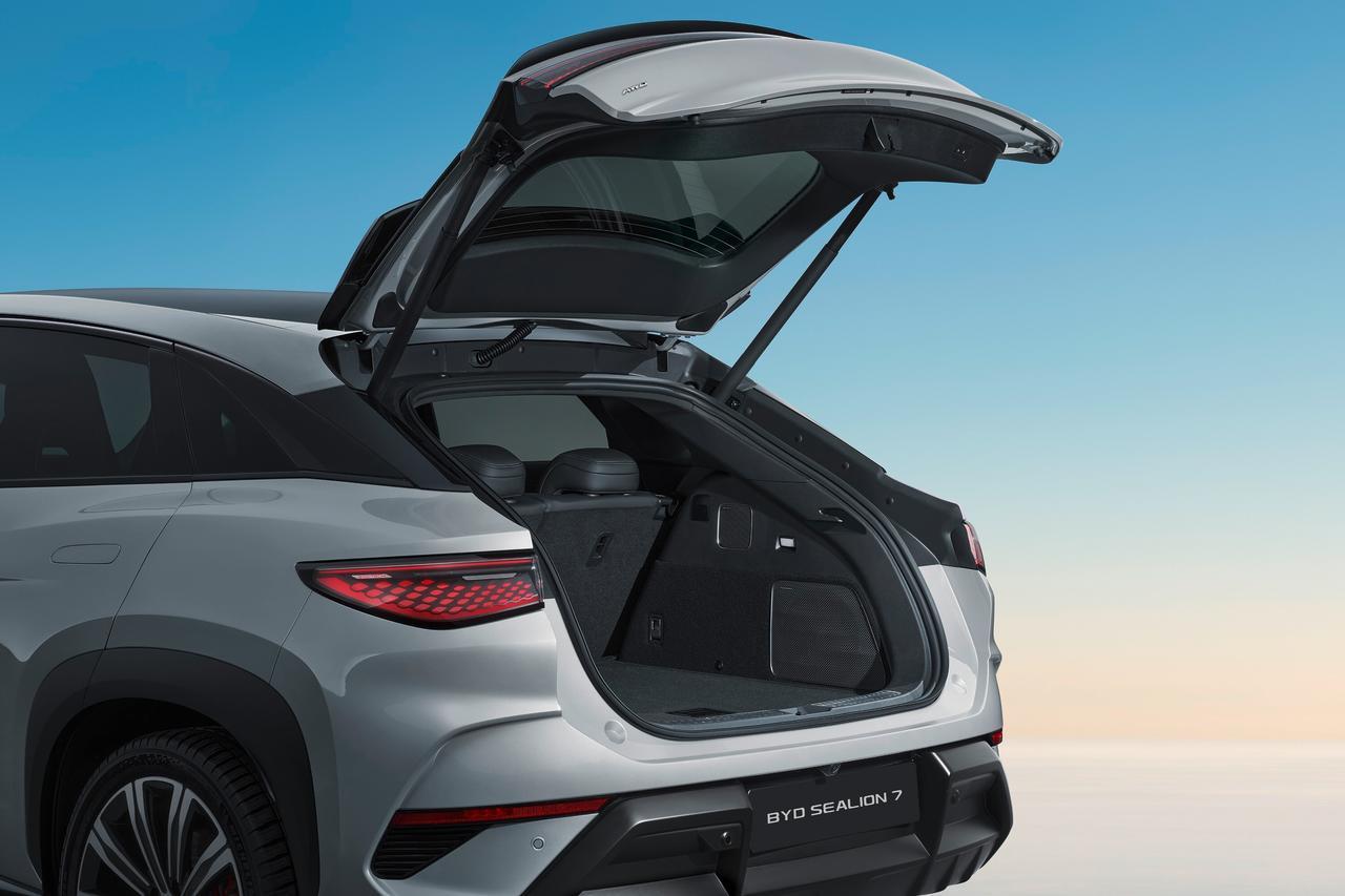 Photo 12 - La capacité du coffre reste à connaître. - BYD Sealion 7 ...