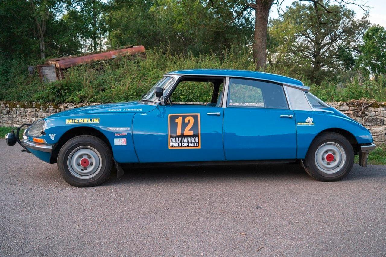 Photo 5 - La carrosserie a été restaurée en 2017. - Une Citroën DS du ...