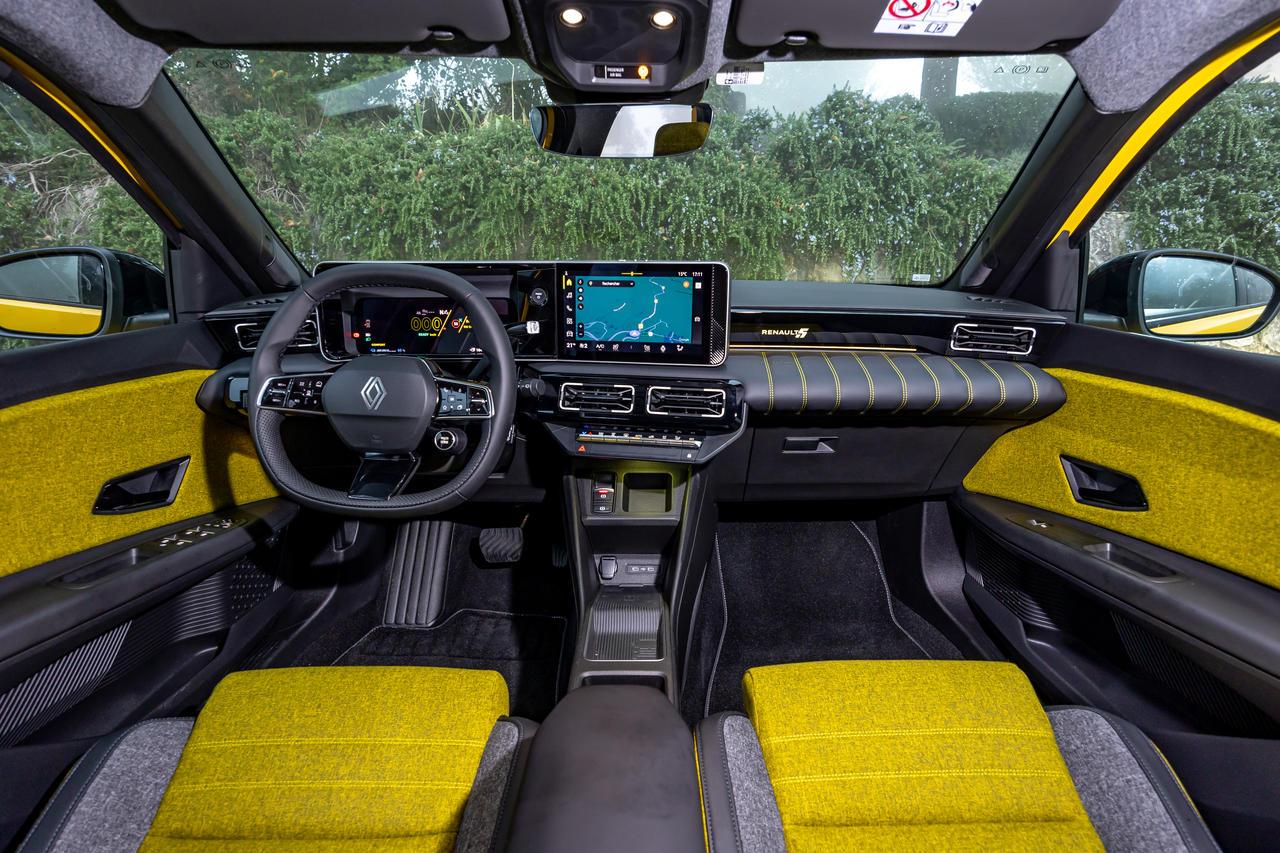 Photo 19 - interieur nouvelle R5 iconic 5 2024 - Essai comparatif. La ...