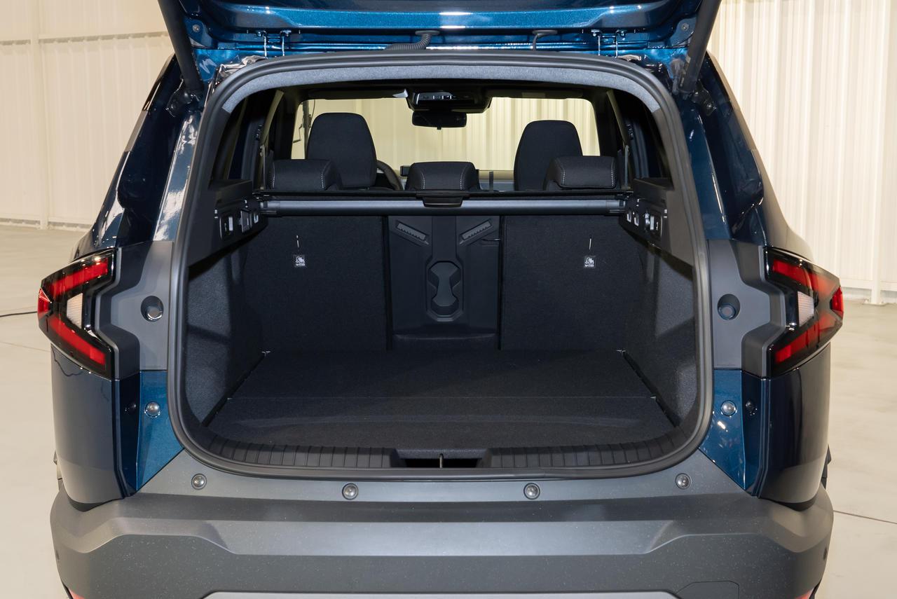 Photo 21 - Avec 667 litres en 4x2, le volume de coffre du Bigster fait ...