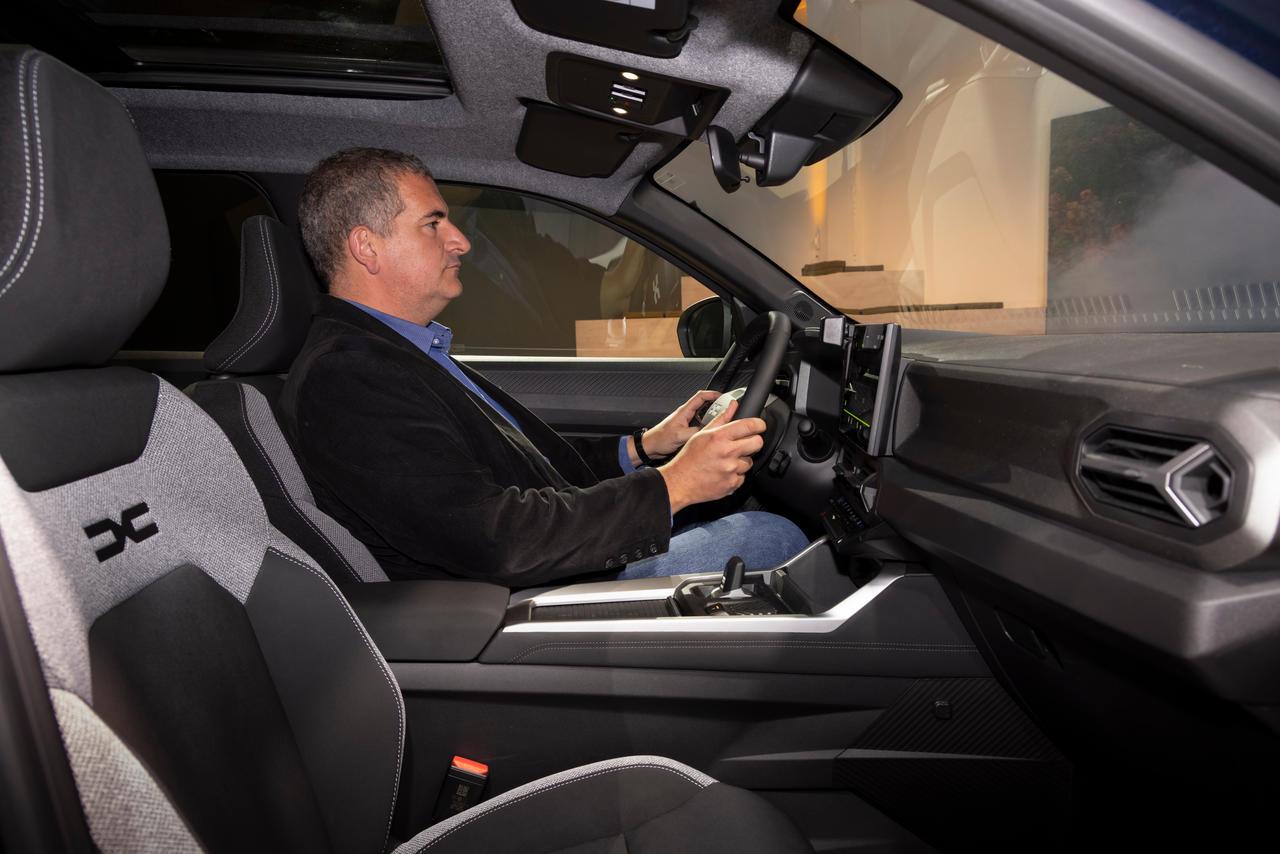 Photo 4 - dacia bigster 2025 .places avant - Dacia Bigster (2025). Découverte en vidéo du SUV ...