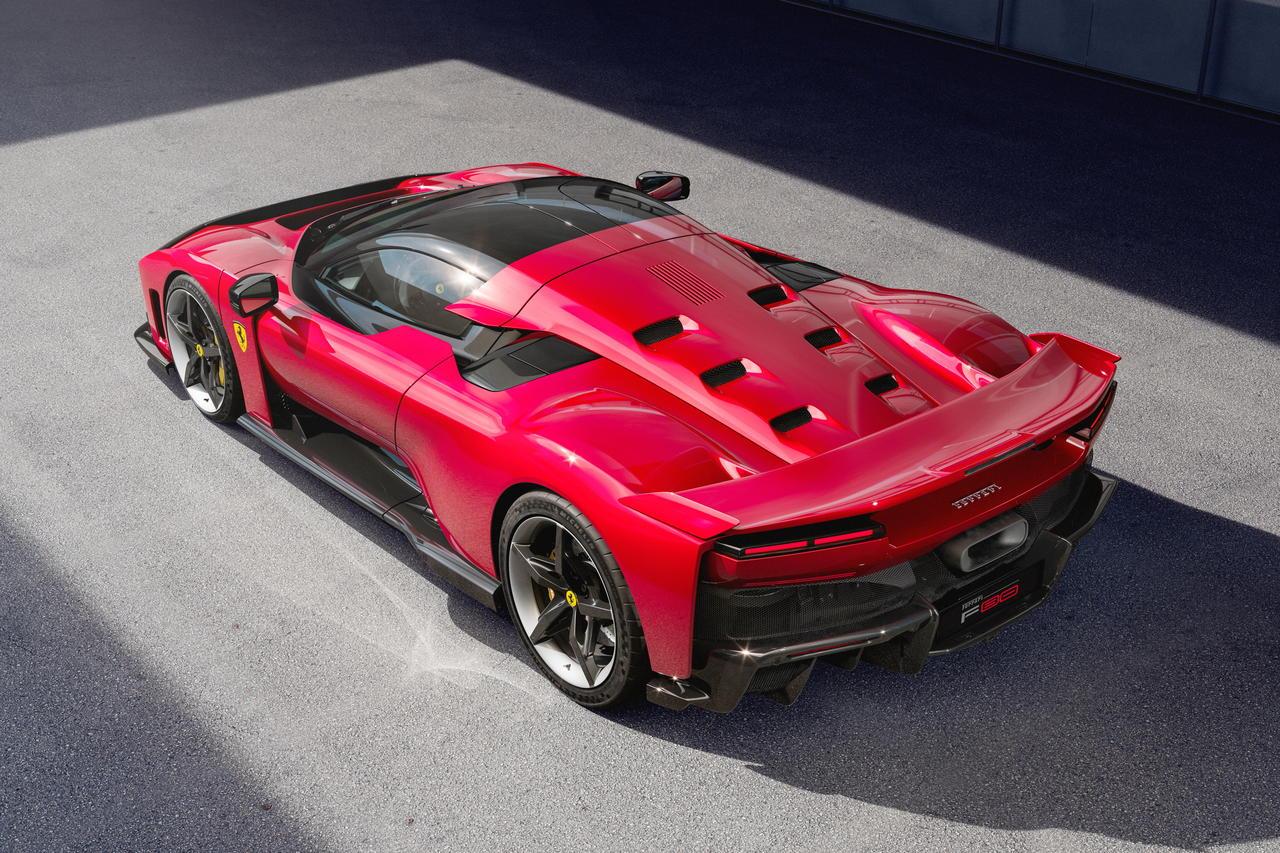 Ferrari F80 (2025). 1 200 ch pour la nouvelle supercar au V6 hybride, héritière de la F40