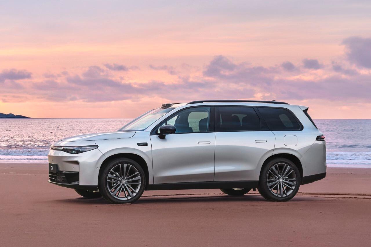 Photo 6 - Le Leapmotor C16 mesure 4,92 m de long. - Leapmotor C16 (2024). Un grand SUV ...