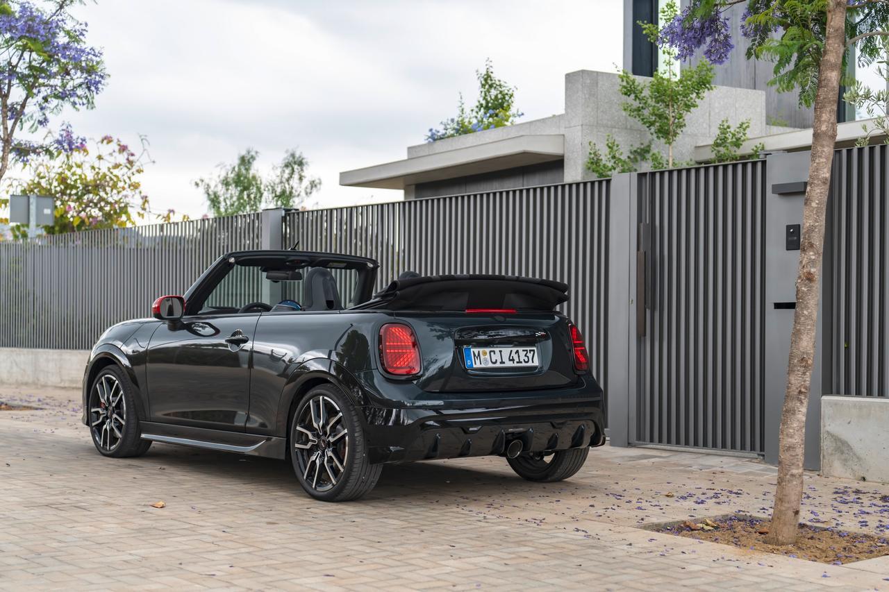 Photo 3 - La nouvelle Cooper Cabrio, JCW ou non, n'est proposée qu'en ...