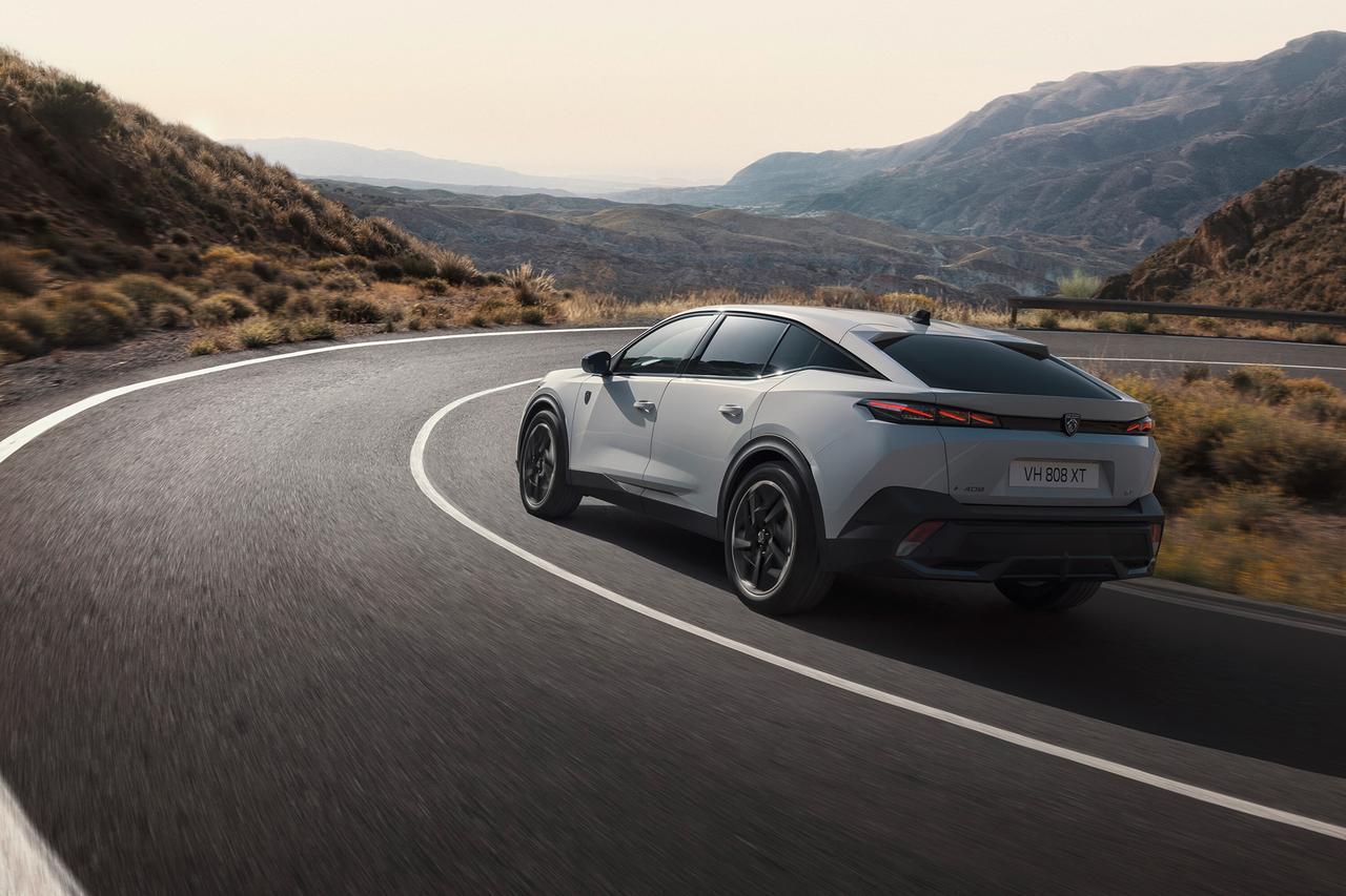 Peugeot e-408 (2024). Prix, autonomie et photos de la berline crossover ...