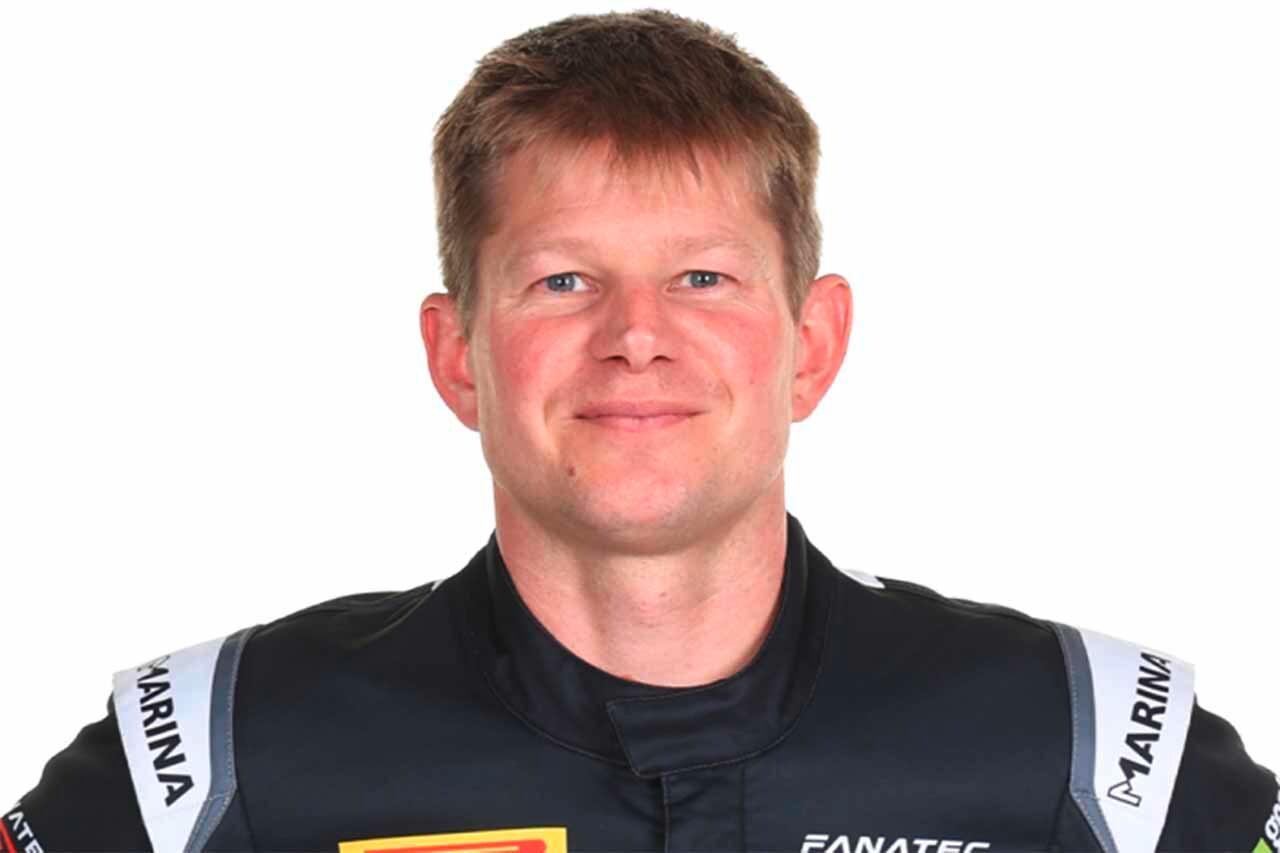 Photo 4 - Phil Keen est le dernier Stig de l’ère Clarkson/Hammond/May ...