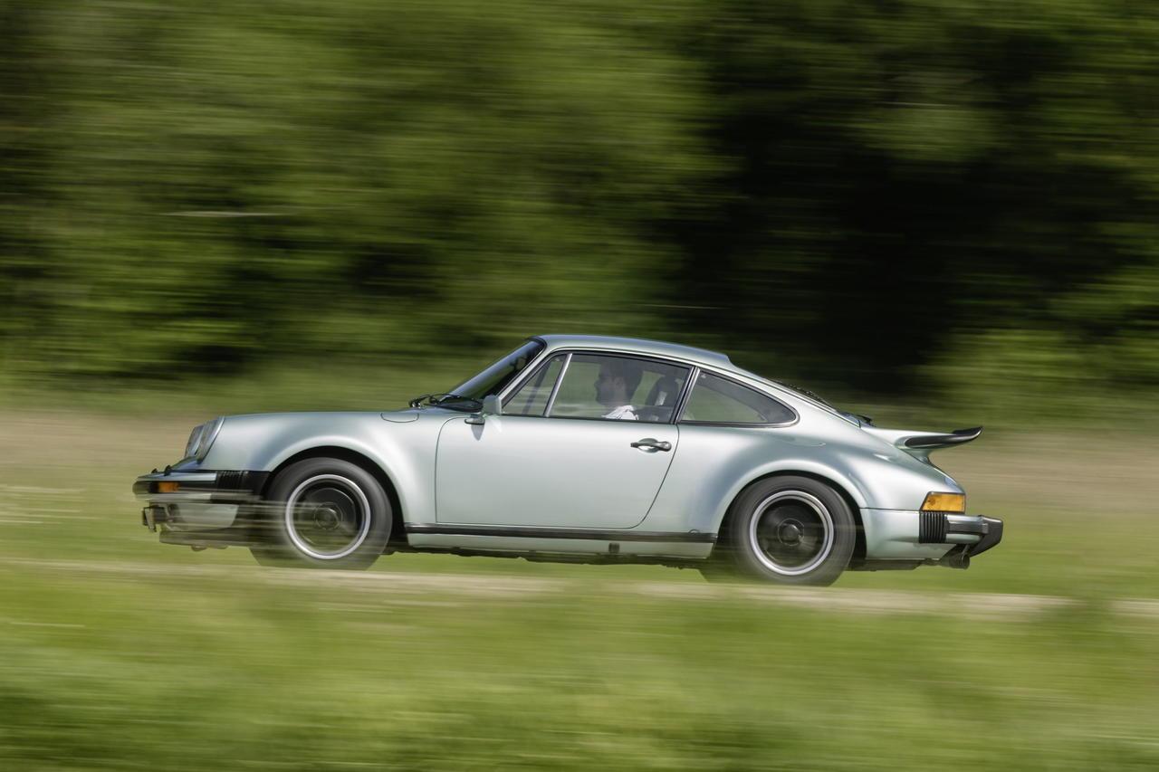 Photo 1 - porsche 911 turbo 1974 - Porsche 911 Turbo (1974) : on a ...