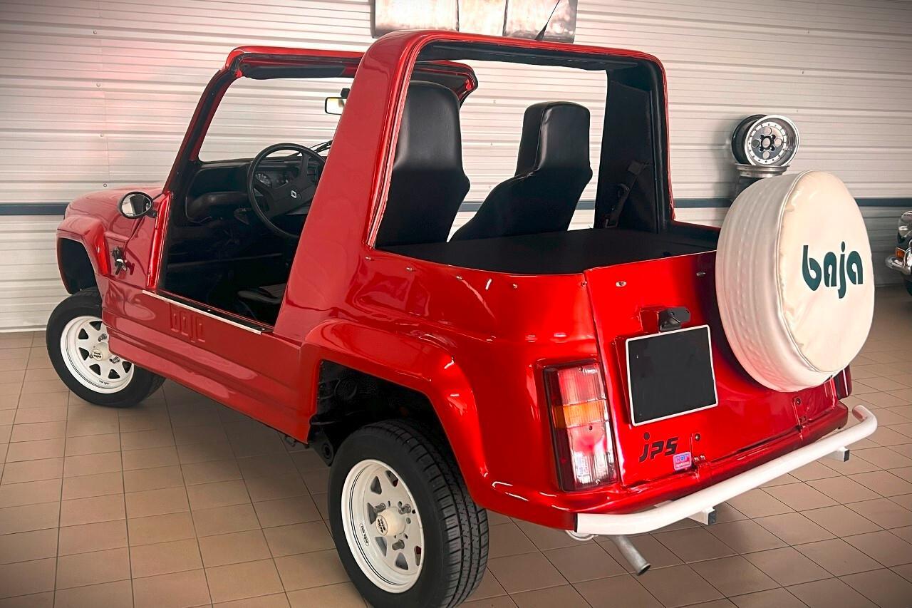 Photo 2 - La Baja est une version découverte et tout-terrain de la R4 ...