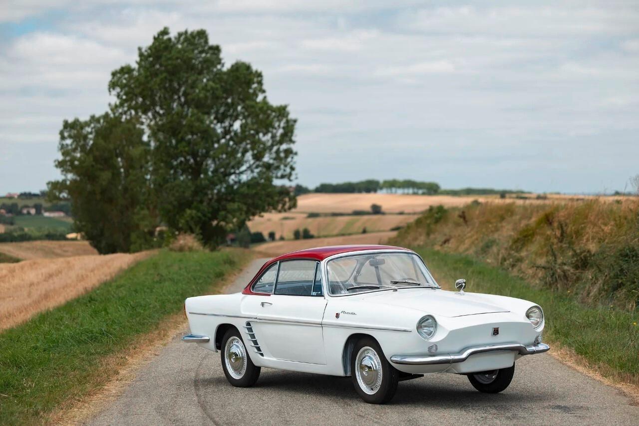 Photo 8 - Renault Floride (1961) : estimée entre 8 000 et 12 000 € - Citroën 2CV, Peugeot 406 ...
