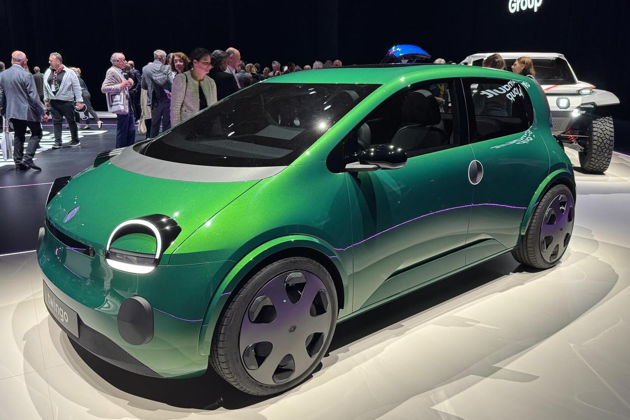 Photo 2 - La future Twingo fut annoncée avec le concept Legend en ...