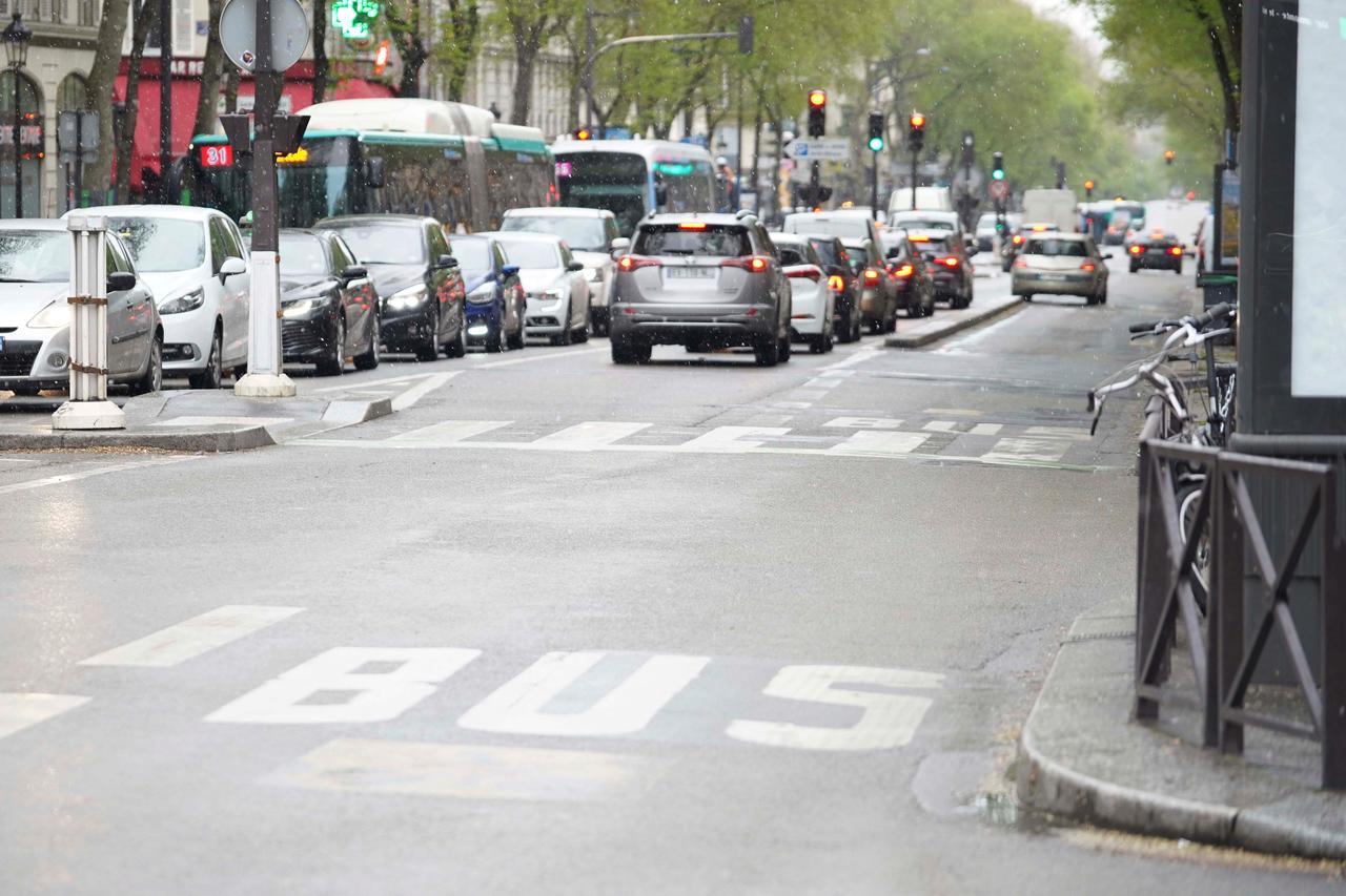 Photo 4 - Les couloirs de bus sont déjà surveillés par les systèmes de ...