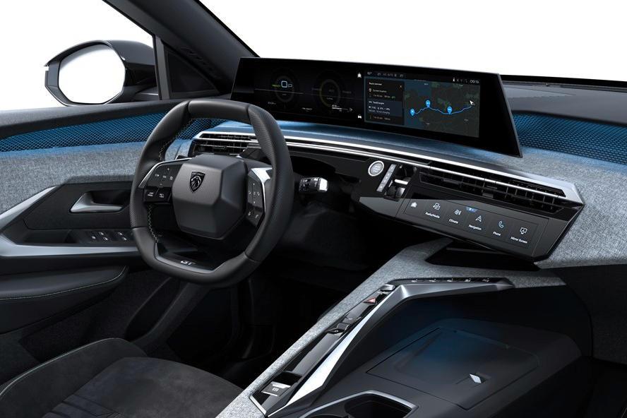 Photo 11 - La version haute a également droit à un éclairage d'ambiance 8 couleurs. - Prix ...