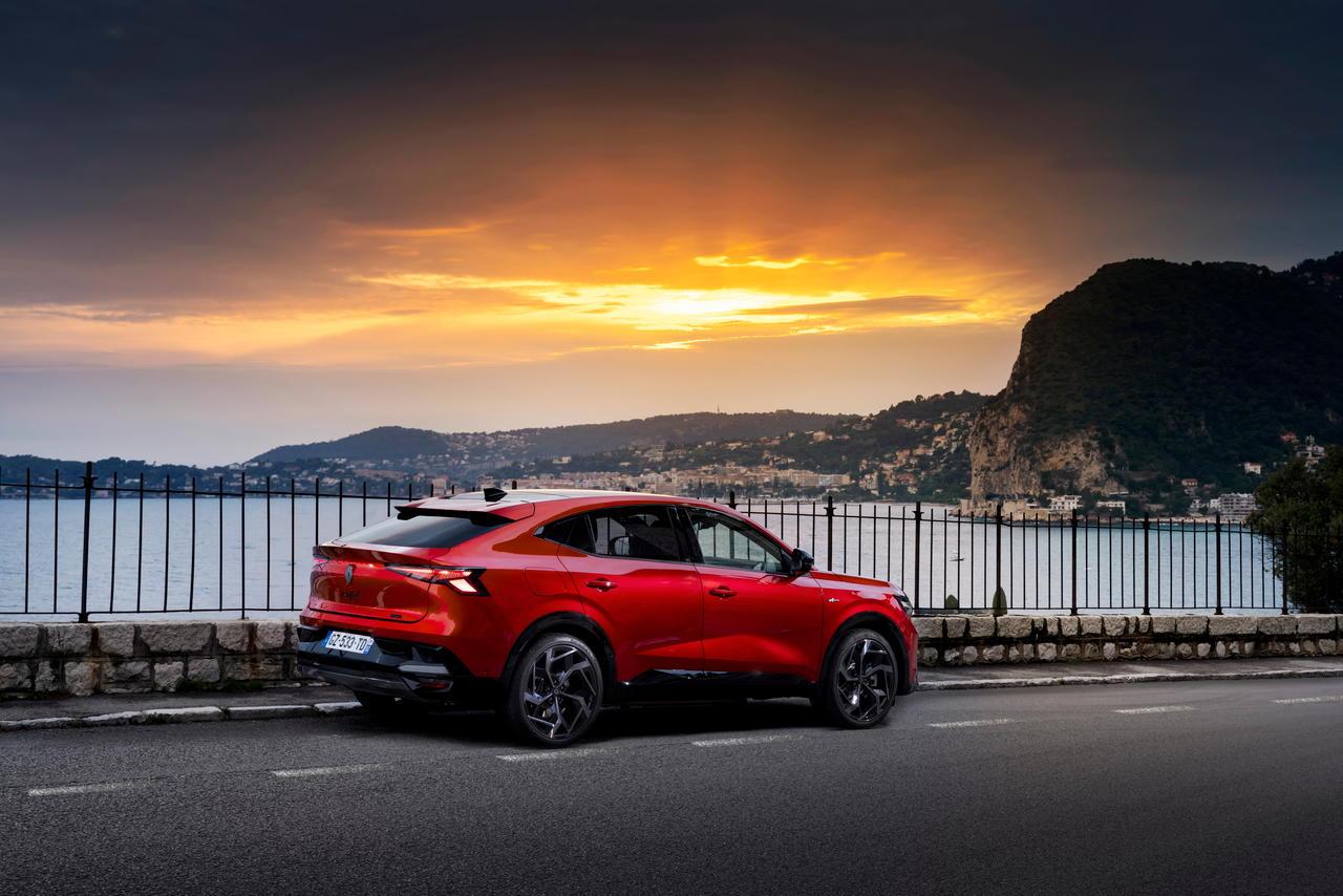 Essai Renault Rafale E-Tech 4x4 300ch Atelier Alpine : les watts et la ...