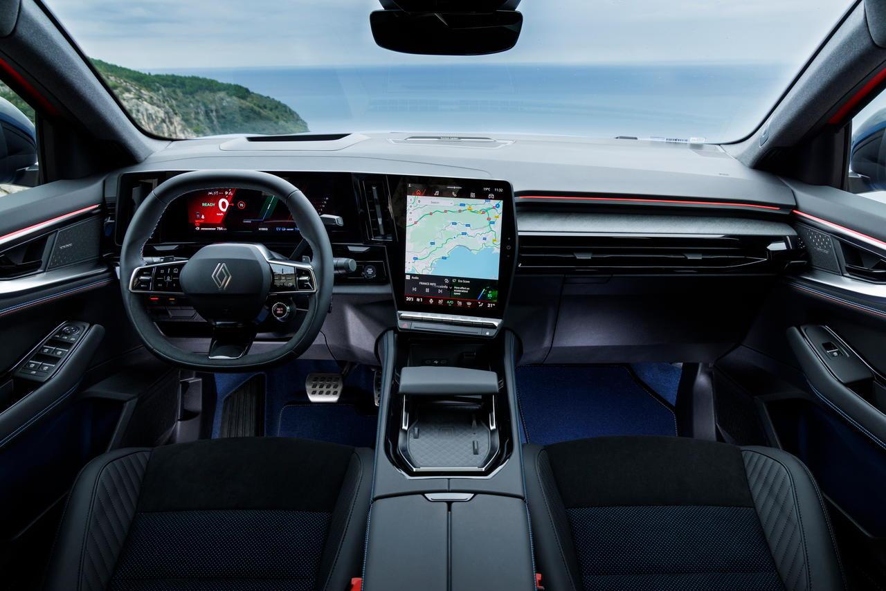 Photo 9 - Interieur Rafale Atelier Alpine - Essai Renault Rafale E-Tech ...