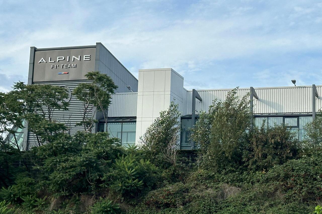 Photo 3 - L'usine de Viry-Châtillon va se transformer en un centre ...