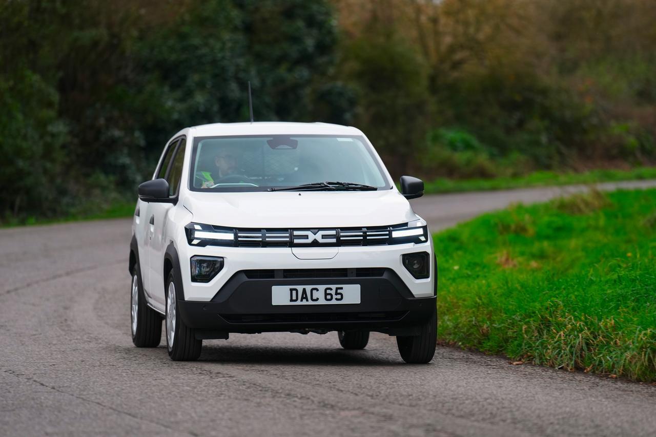 Photo 7 - Dacia annonce une autonomie de 225 km pour la Spring Cargo ...