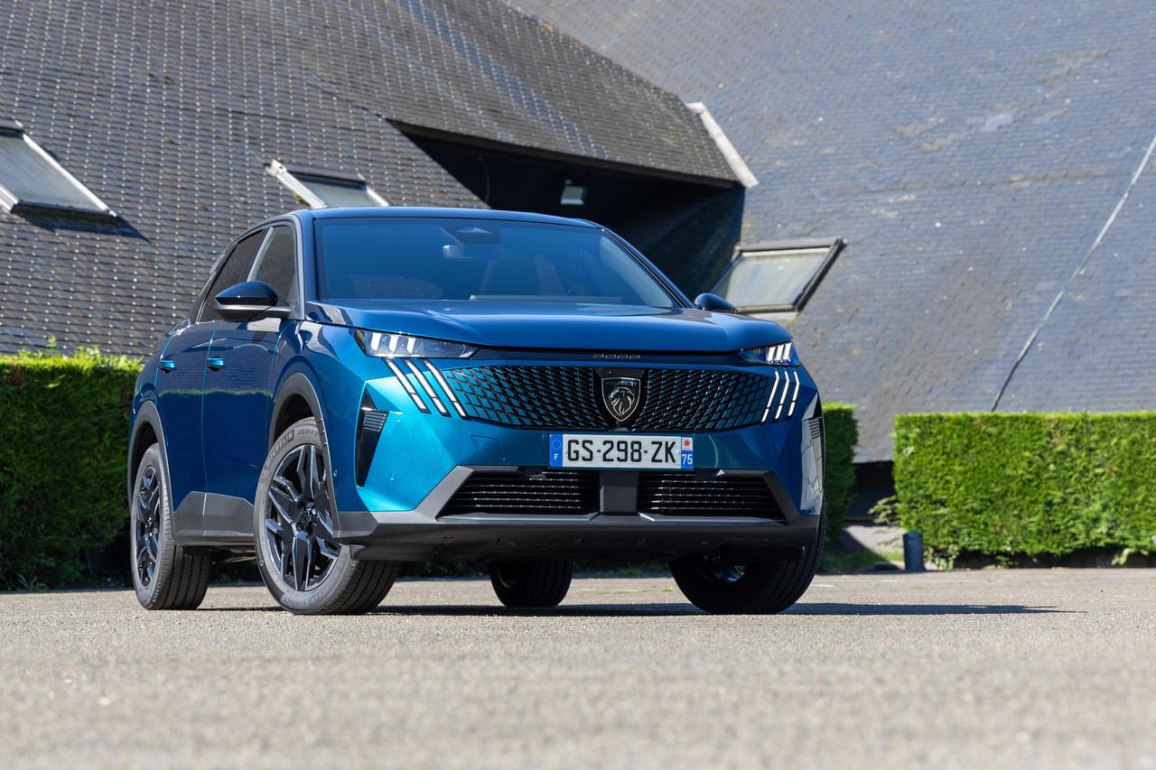 Peugeot 3008 (2024). Hausse de prix sur les versions micro-hybride et PHEV