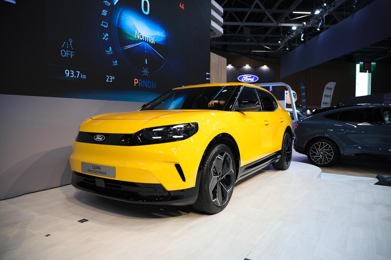 Photo 7 - ford capir jaune electrique mondial automobile paris ...