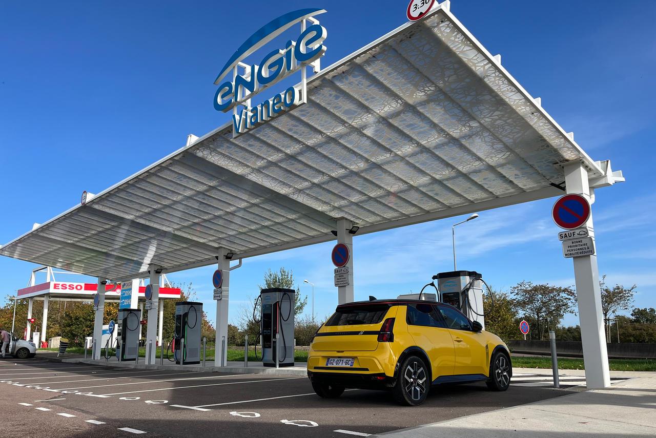 Photo 19 - renault 5 electrique recharge autoroute - Essai Renault 5 (2024) : notre avis après 1 ...