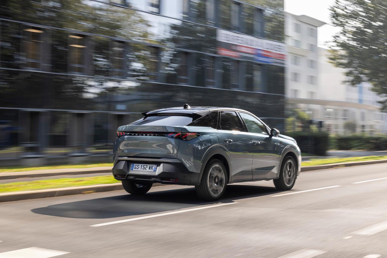 Photo 5 - Les prochains DS N°8 et DS N°7 reprendront la plate-forme et ...