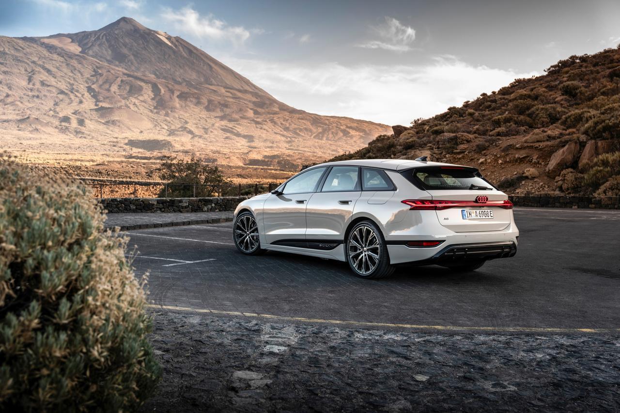 Photo 3 - Notre essai concerne la version A6 e-tron Avant Performance de 367 ch. Son prix est de ...